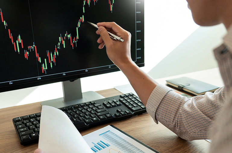 China's Stocks Dip Briefly, Bullish Trend Still Intact, Brokers Say